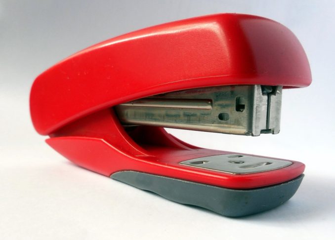 Découvrez les 4 critères importants pour choisir votre agrafeuse